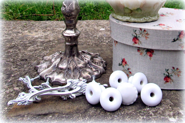 Mitralee: Candle Stick Weapon & Gold Handled Pitcher