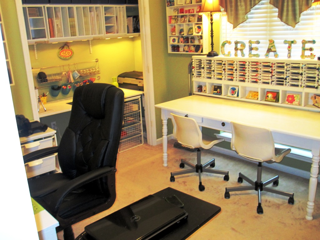 Sharon's Scrappy Space: Scrapbook Room Photos Updated!