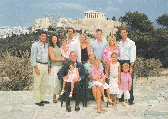 Η ΕΛΛΗΝΙΚΗ ΒΑΣΙΛΙΚΗ ΟΙΚΟΓΕΝΕΙΑ/THE GREEK ROYAL FAMILY: ΒΑΣΙΛΙΣΣΑ ΑΝΝΑ-ΜΑΡΙΑ