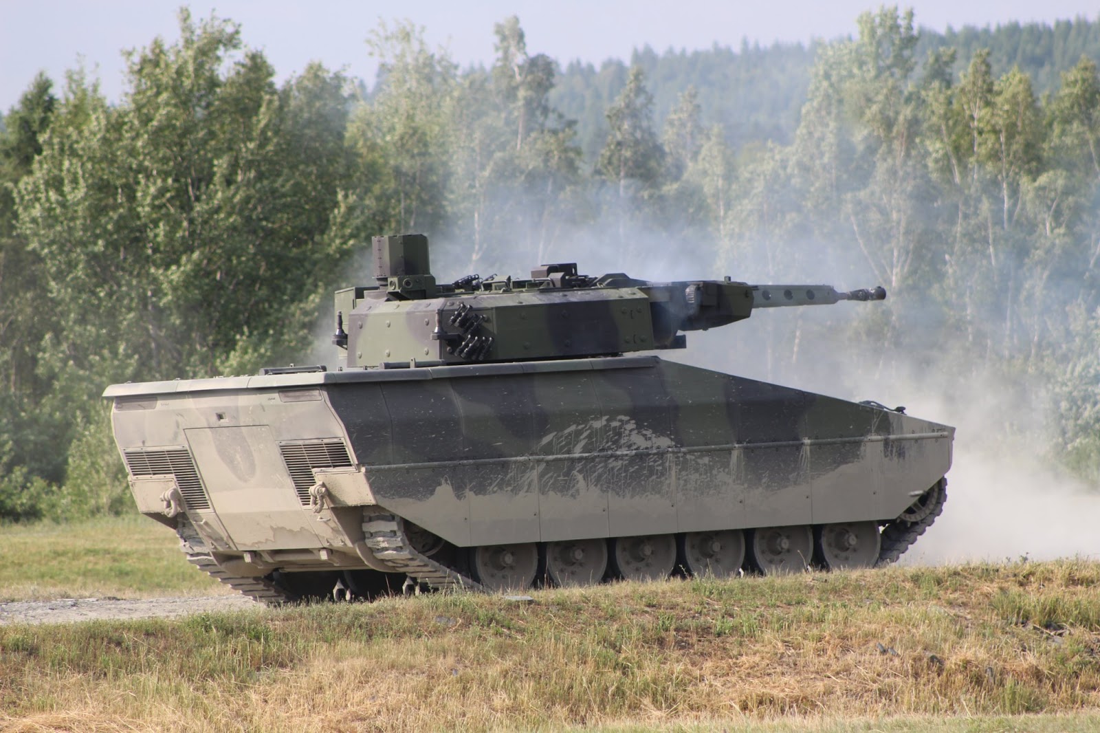 Below The Turret Ring: Which new IFV for the Czech Army?