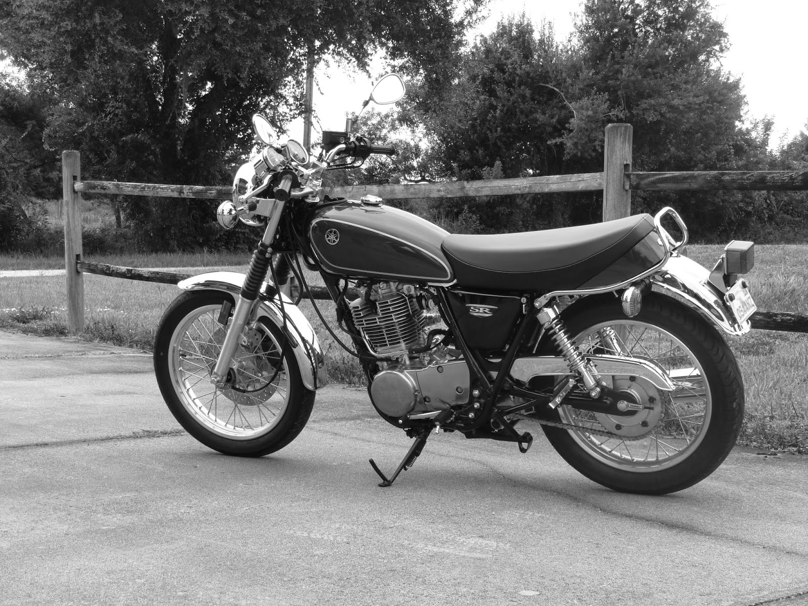 Back Road Motorcycle Rides: Yamaha SR400 Review Update