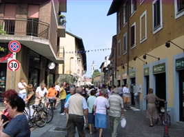 CORNAREDO Festa del paese, una grande kermesse con parata luminosa per ...