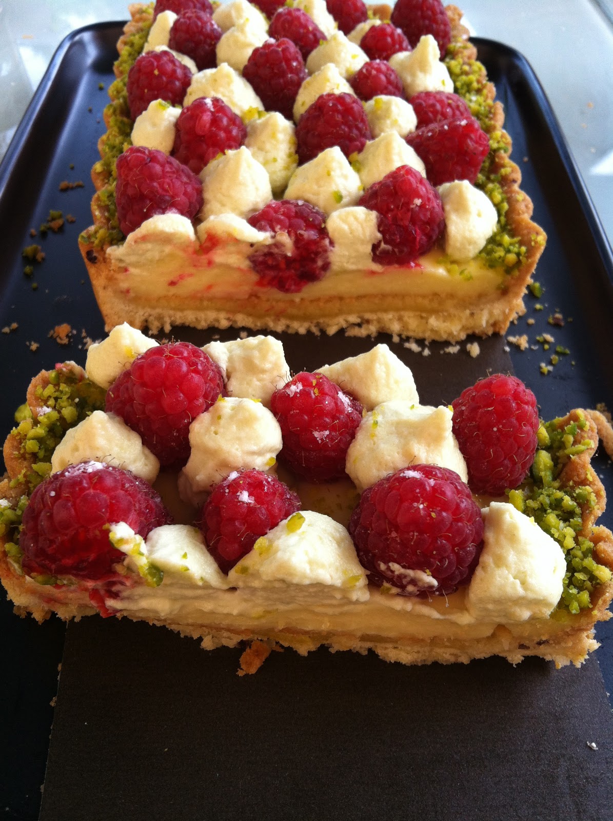 TARTE FRAMBOISES ET CHANTILLY MASCARPONE À LA PISTACHE