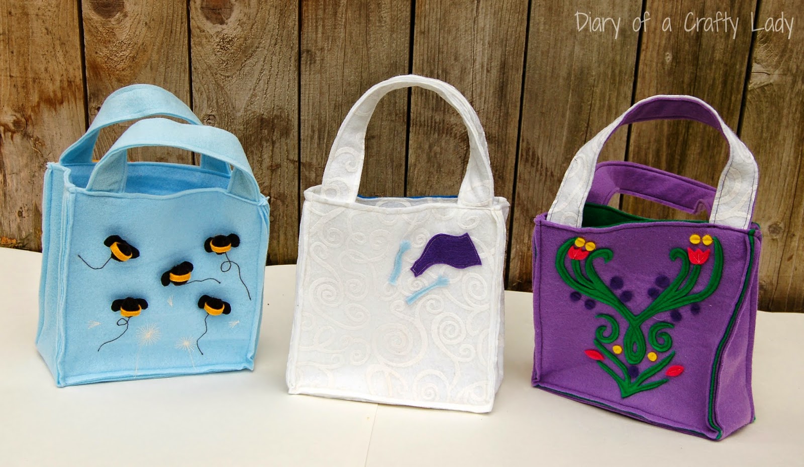 Diary of a Crafty Lady: Felt Trick-or-Treat Bags: Frozen!