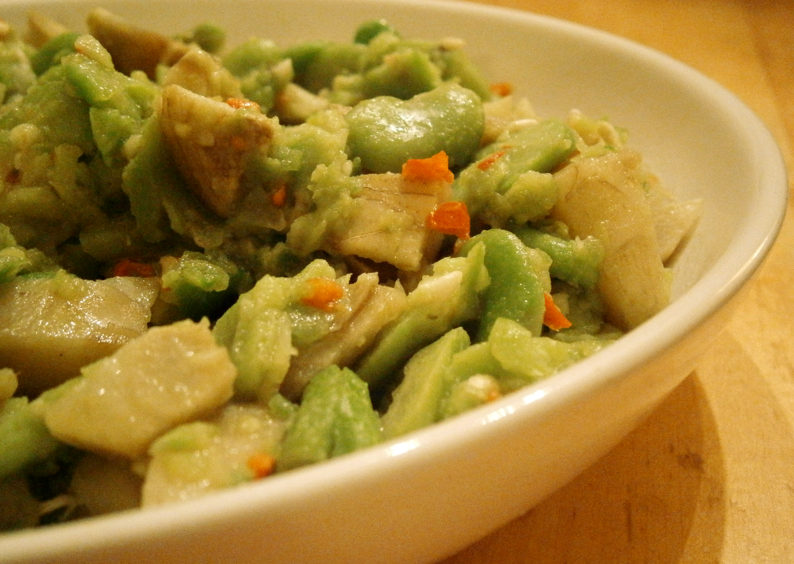 libyan food: Green Broad Bean and Artichoke Salad - Salatet Fool Akhdar ...