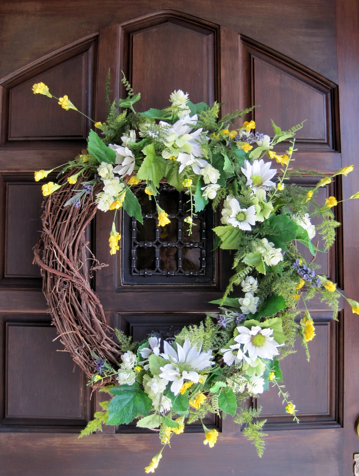 On Crooked Creektt: NEW Spring Wreath. . .Tutorial