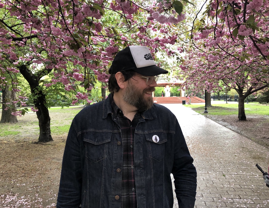 Premiere: New EP from Tom Barrett | CoolDad Music