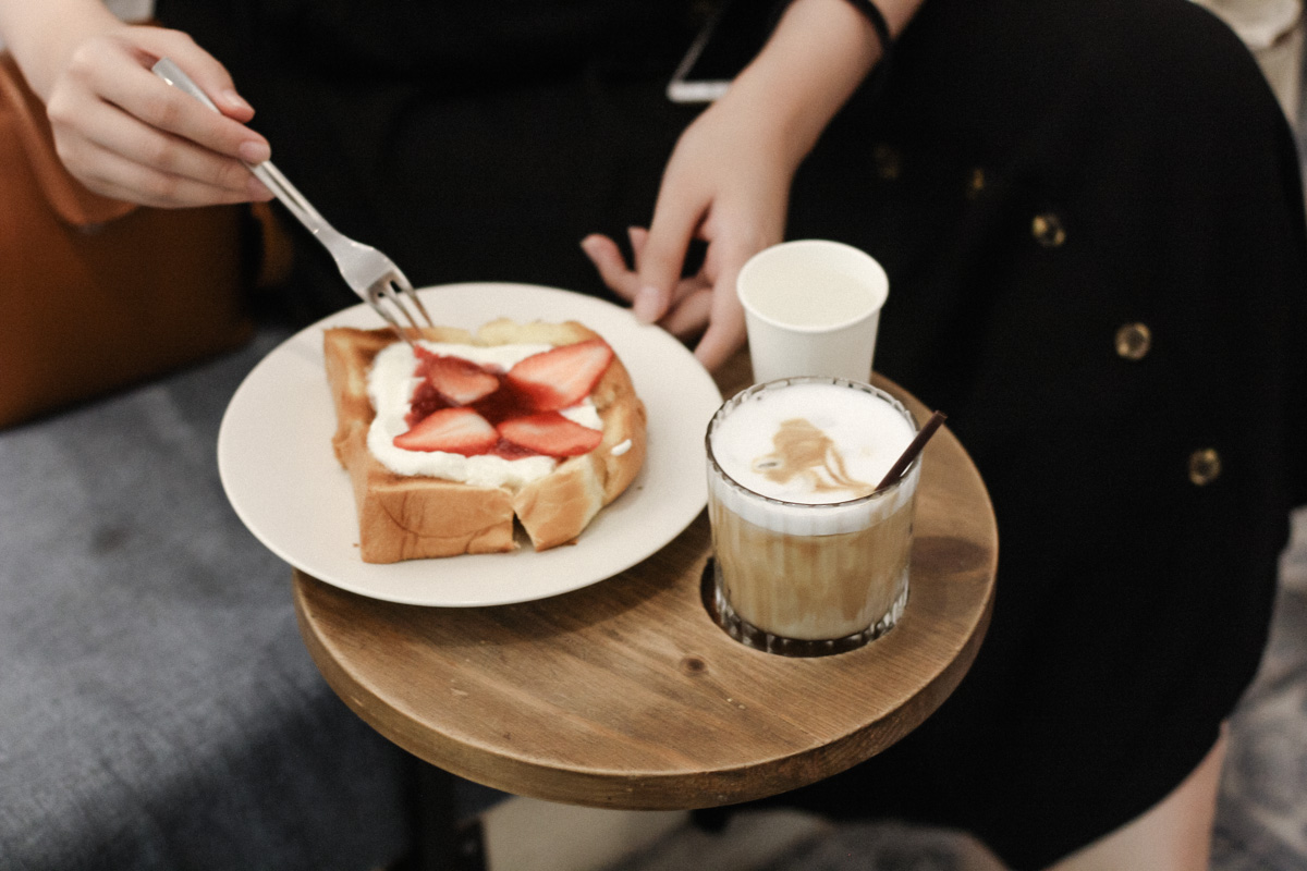 ombe kofie pluit | morning coffee and toast - Style Frontier