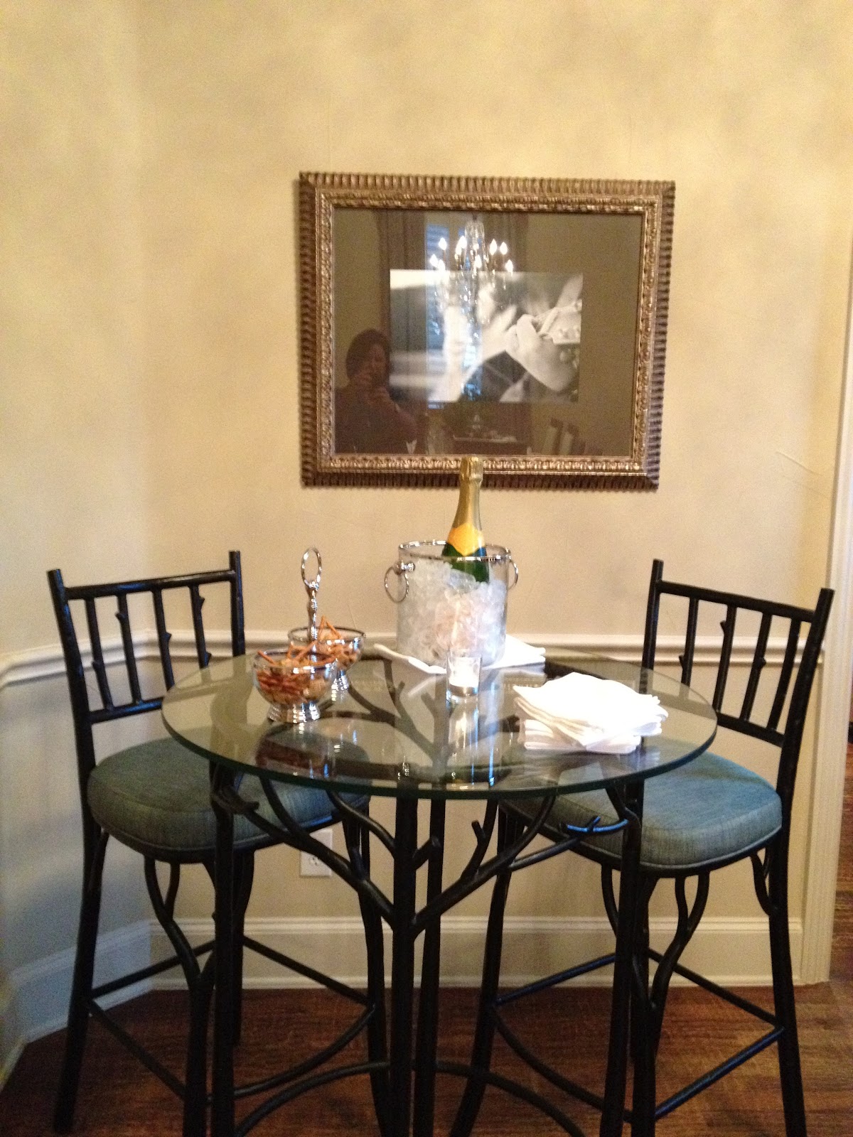 Gourmet Club Night: French Themed Decor