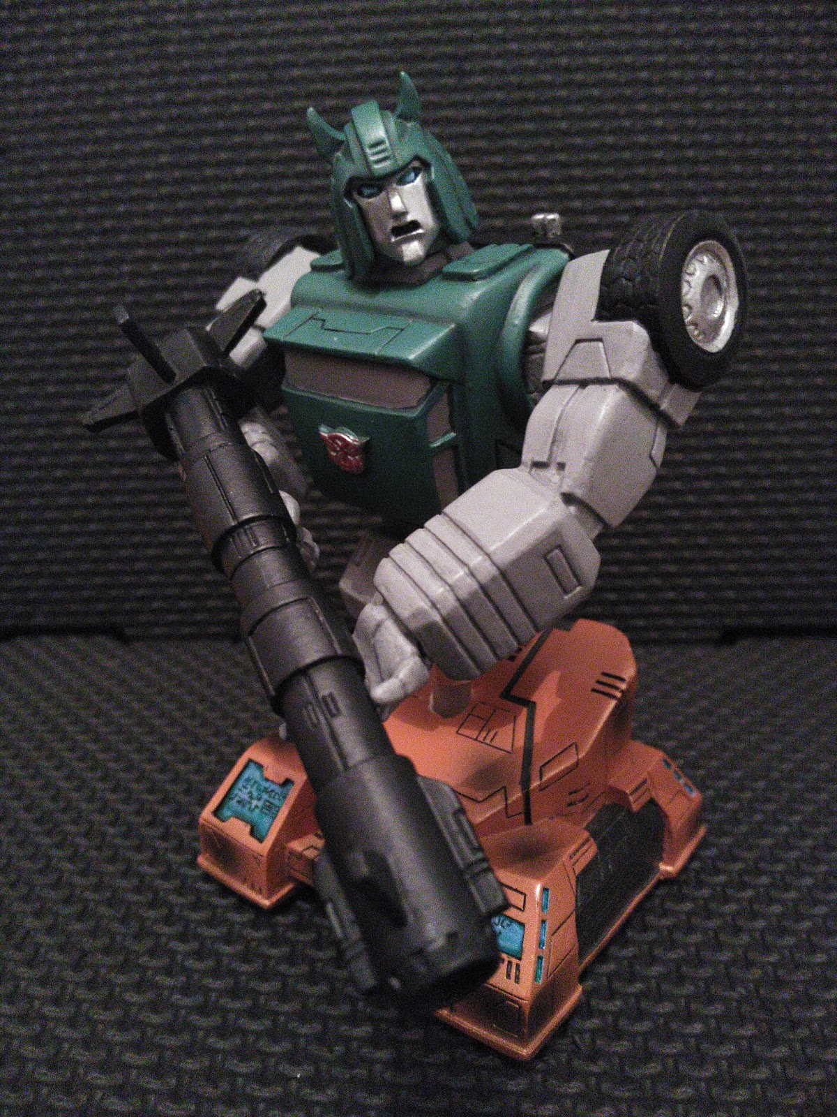 Metal Invaders: TRANSFORMERS G1 TAP-OUT BUST