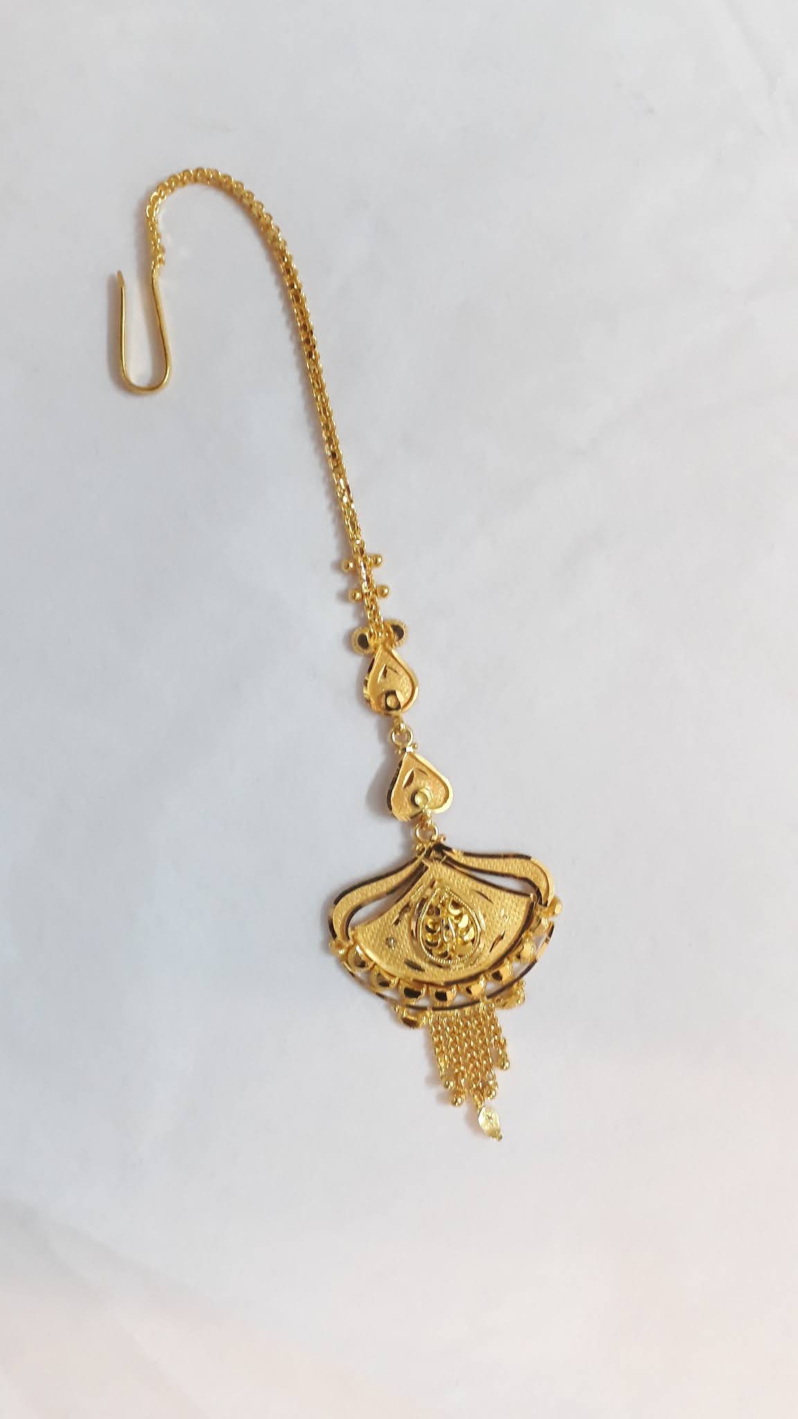 GOLD MAANG TIKKA DESIGNS