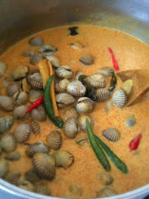 Gulai Kerang Daun Kaduk ~ As Life Goes On...