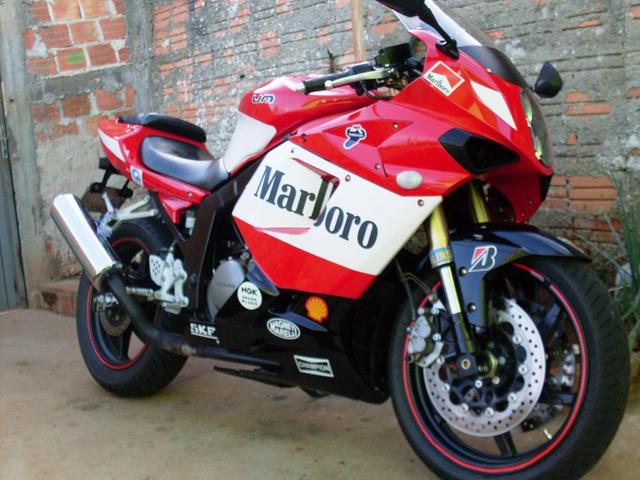 KASINSKICOMET: COMET PERSONALIZADA