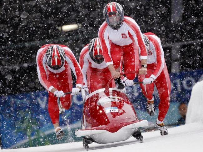 Deportes de invierno guays y divertidos: Bobsleigh, historia y superación