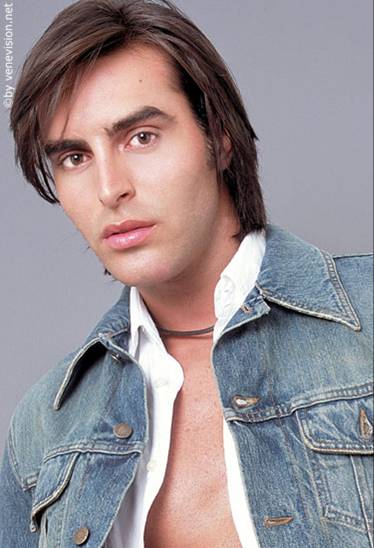 Man Central: Francisco Leon: In Casual Wear