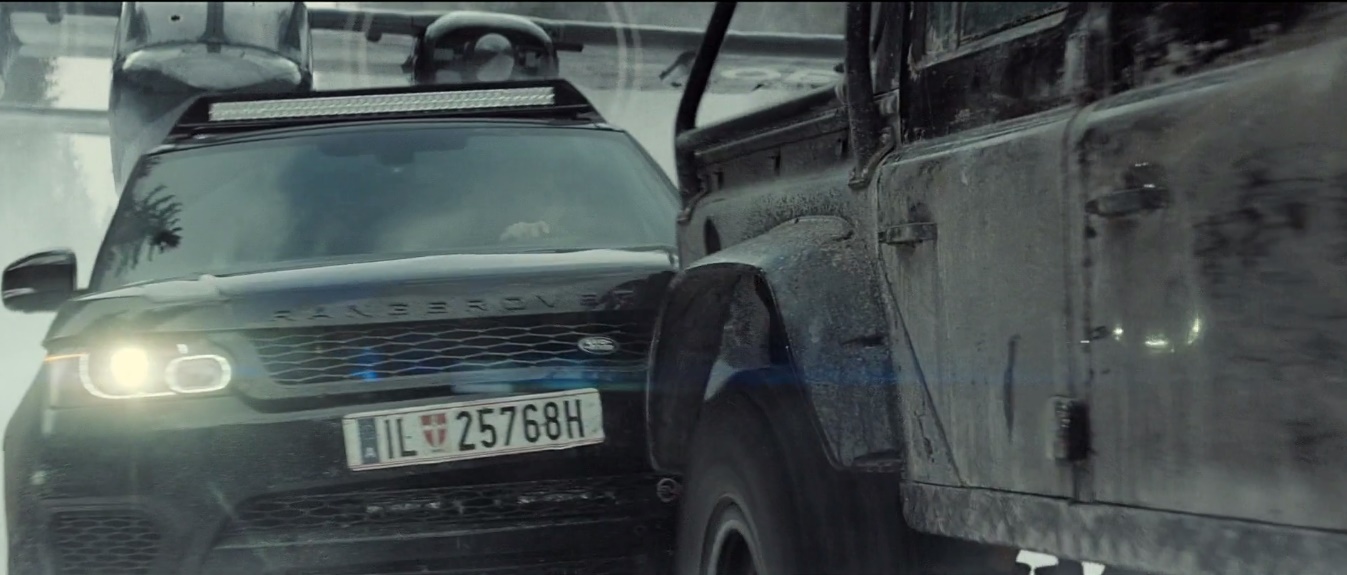 James Bond Locations: Range Rover - the car of choice for the villain
