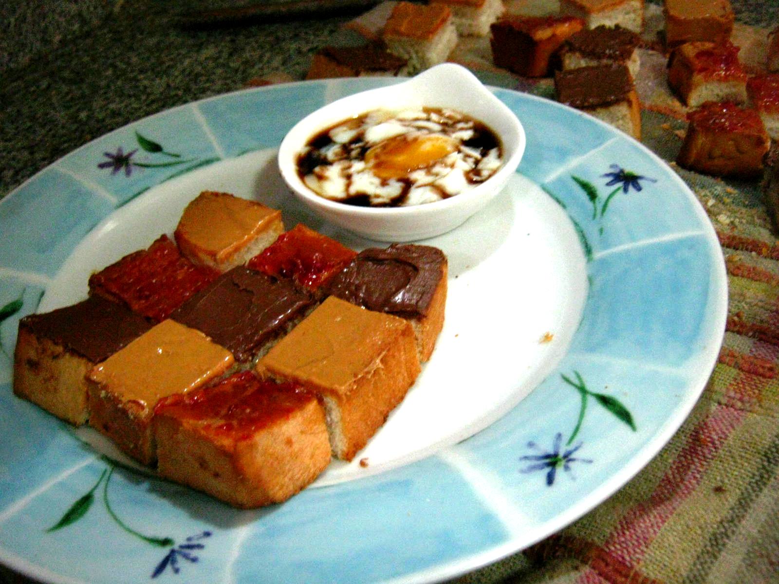 D' Kitchen Bitchen: DIY: Kaya Toast and Thick Toast with Soy Sauce Eggs