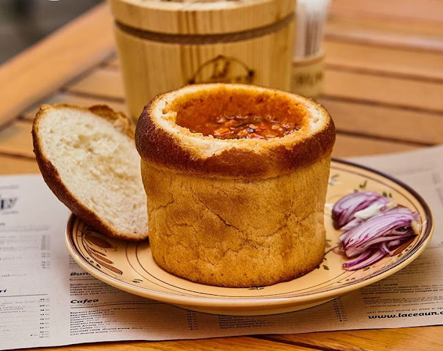 Meniu.TV: Restaurant Tradițional Românesc în Piața Sfatului din Brașov ...