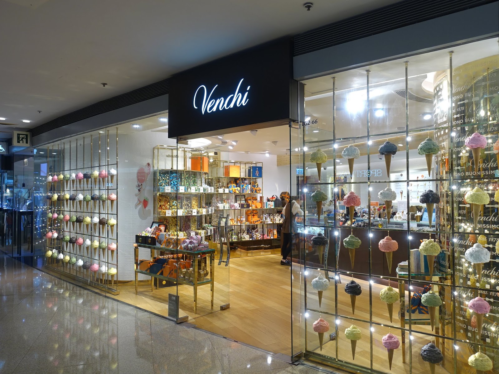 Venchi Chocolate & Gelato (Hong Kong, CHINA) ★★★★☆ | A traveling foodie ...