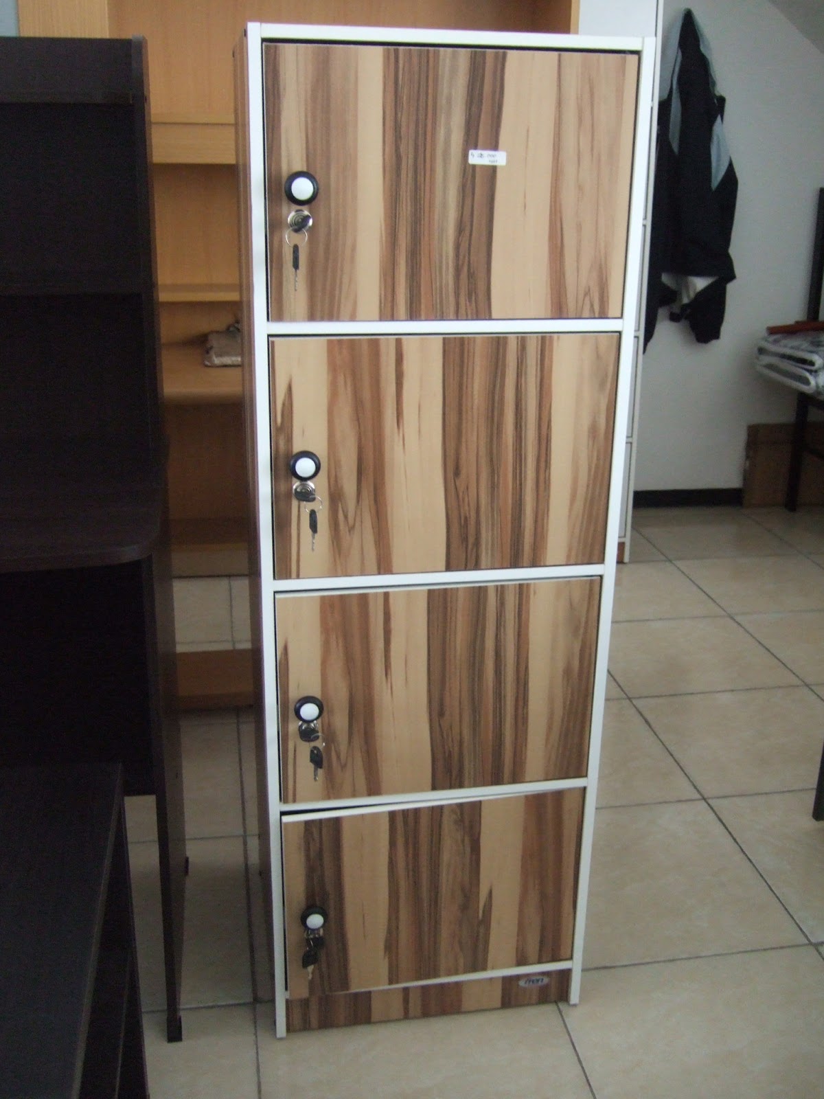 Toko Mebel KING ( Mebel Murah Kwalitas Mewah ): Rak Cabinet 4 Pintu