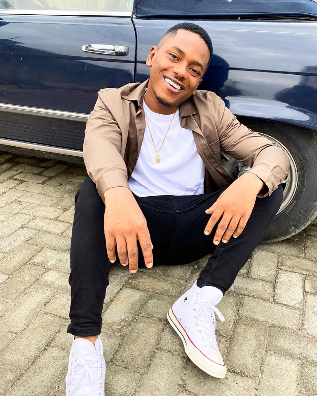 House, Cars : Timini Egbuson lives in a nice house and rides nice car.