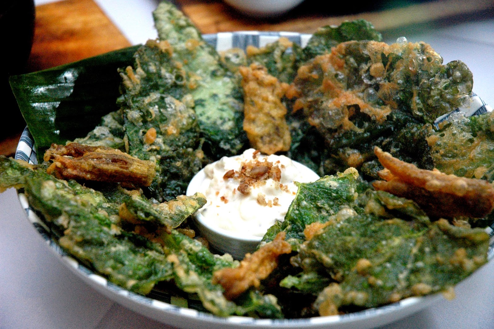 DUDE FOR FOOD: Taste the Colors of Christmas at MCafe and Kabila