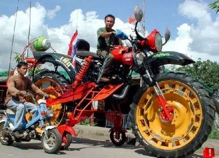 7 Modifikasi Motor Lucu dan Kocak Abis - Variasi Motor Mobil Terbaru
