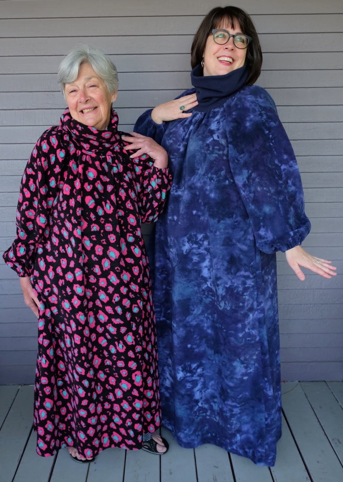 Cookin' & Craftin': McCalls 8338: Vintage Snuggie/Cult Robe