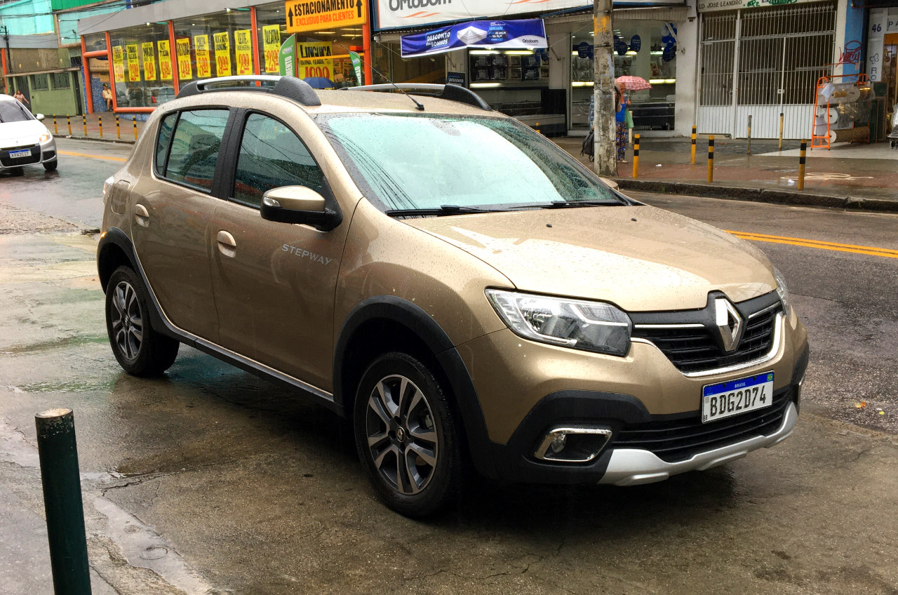 Volta Rápida: 2020 Renault Stepway Iconic 1.6 CVT; mais pra cá do que ...
