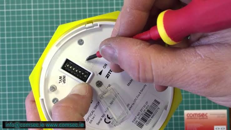 Methods of programming Addressable fire alarm detectors