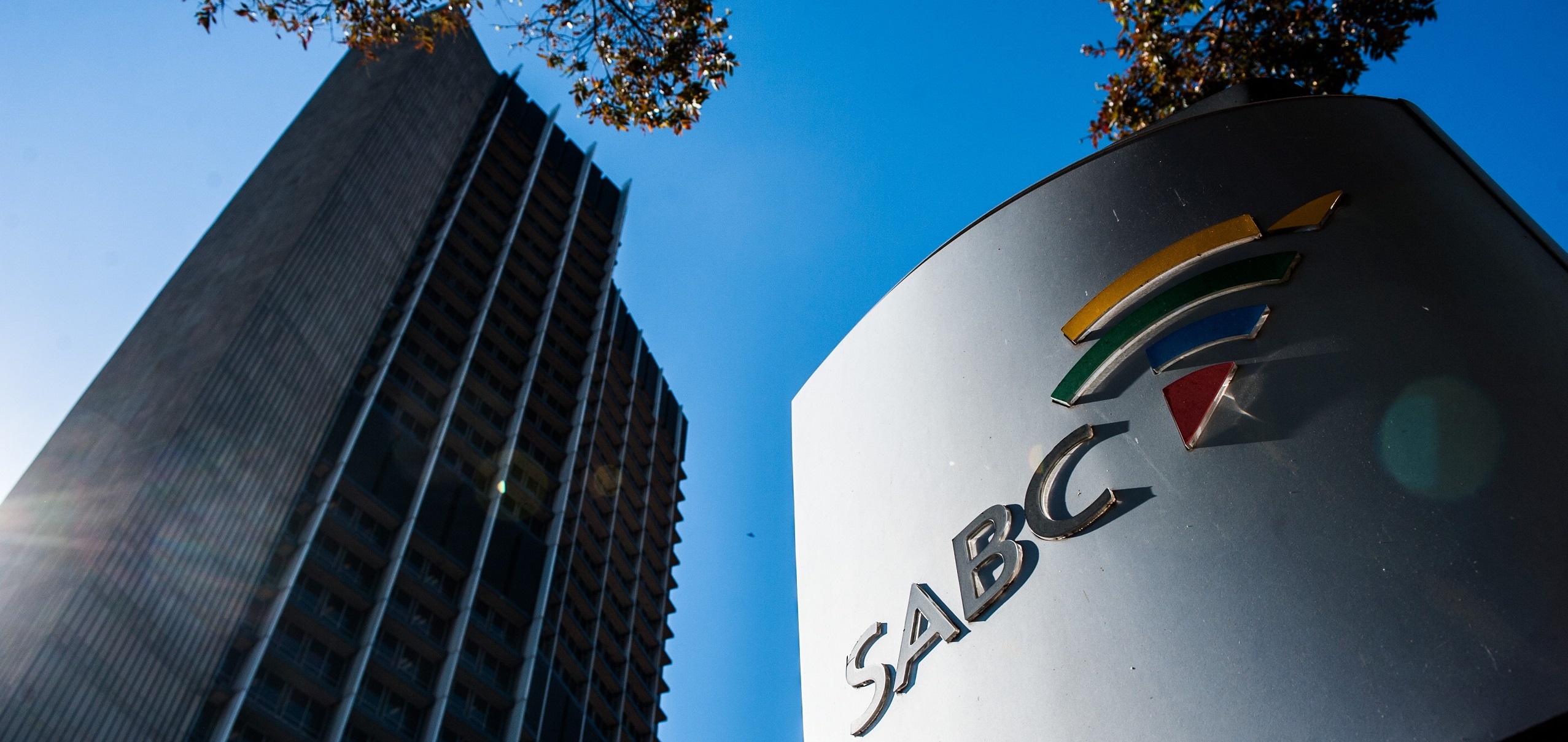 TV with Thinus: CORONAVIRUS. SABC opens a 3-day Covid-19 vaccine pop-up ...