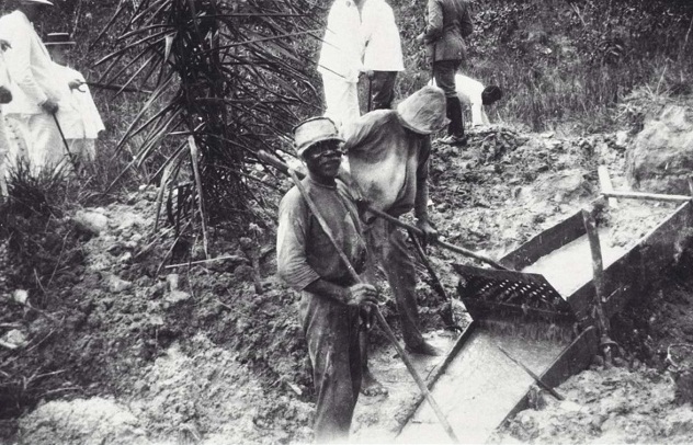 Goudwinning in Suriname: De geschiedenis van de kleinschalige goudwinning