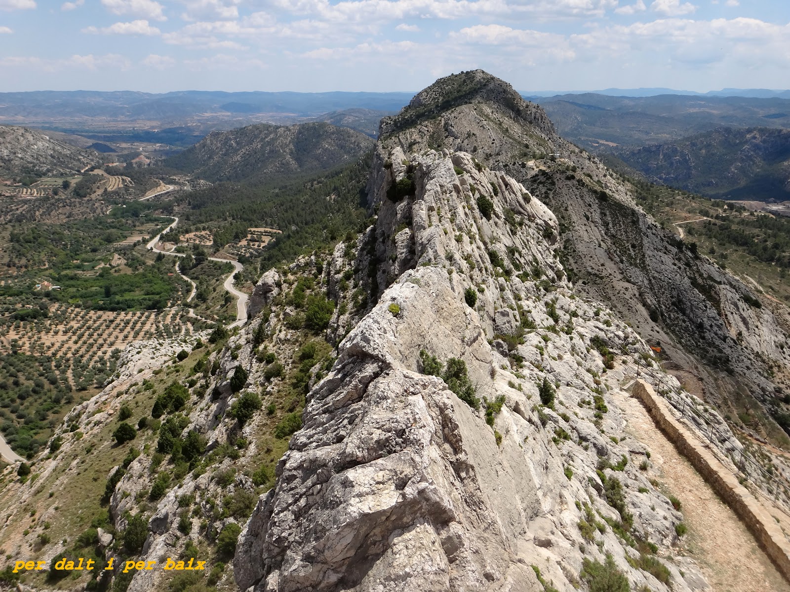 Castellote: Vía Ferrata, Castillo, Acueducto de las Lomas, Ermita del ...