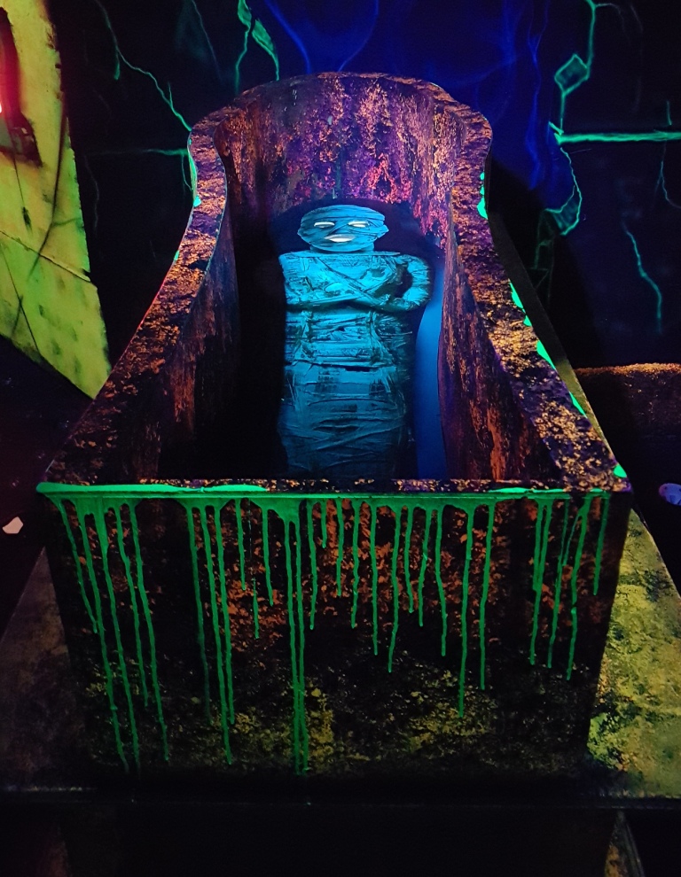 The Ham and Egger Files: 4D Cosmic Golf at Xplore at the Xscape Centre ...