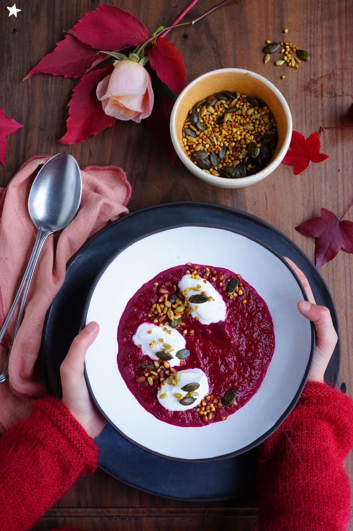 Farine d'étoiles: Velouté de betteraves, chantilly coco-raifort ...