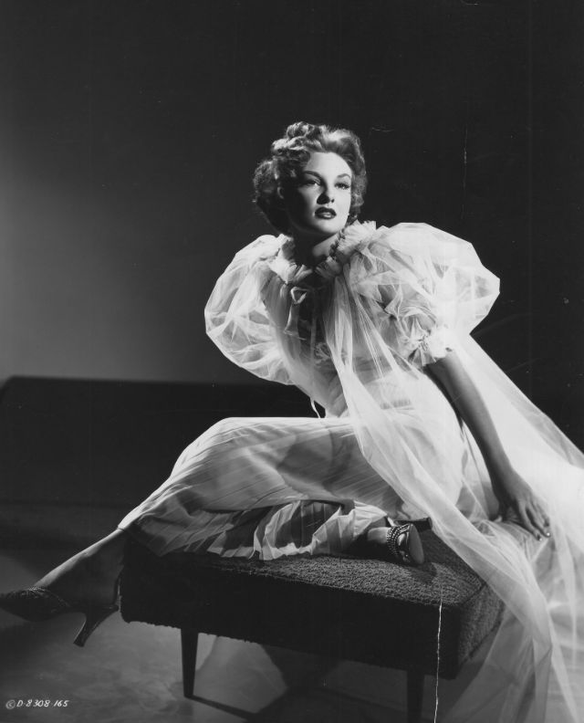 35 Glamorous Photos of Allison Hayes in the 1950s ~ Vintage Everyday