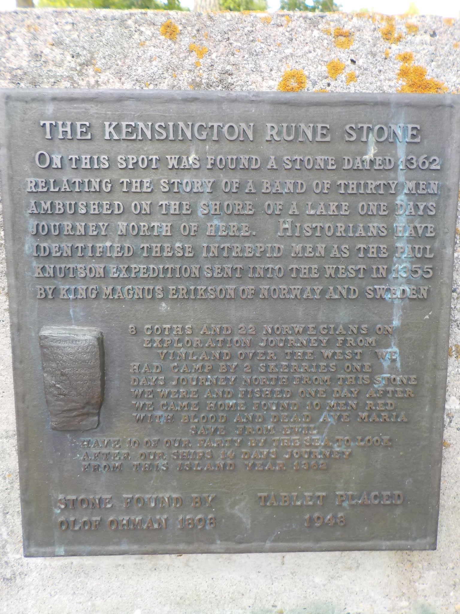 MARKER PLATE ON RUNESTONE HILL MUST GO!