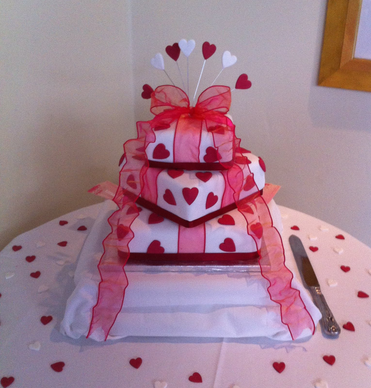 Sarah T Cakes: 3 tier love heart wedding cake