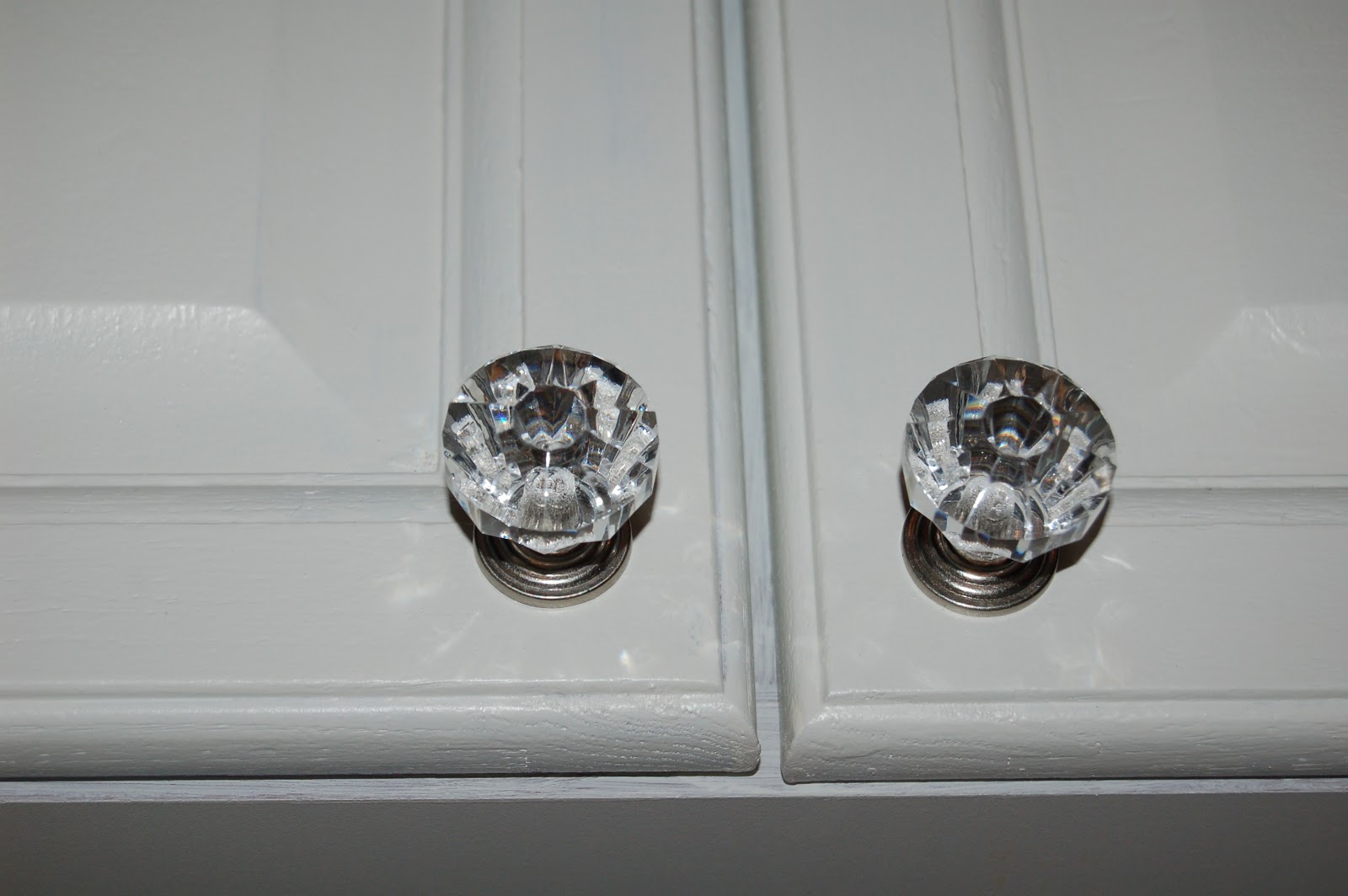 Baltic to Boardwalk: Kitchen Knob Tutorial