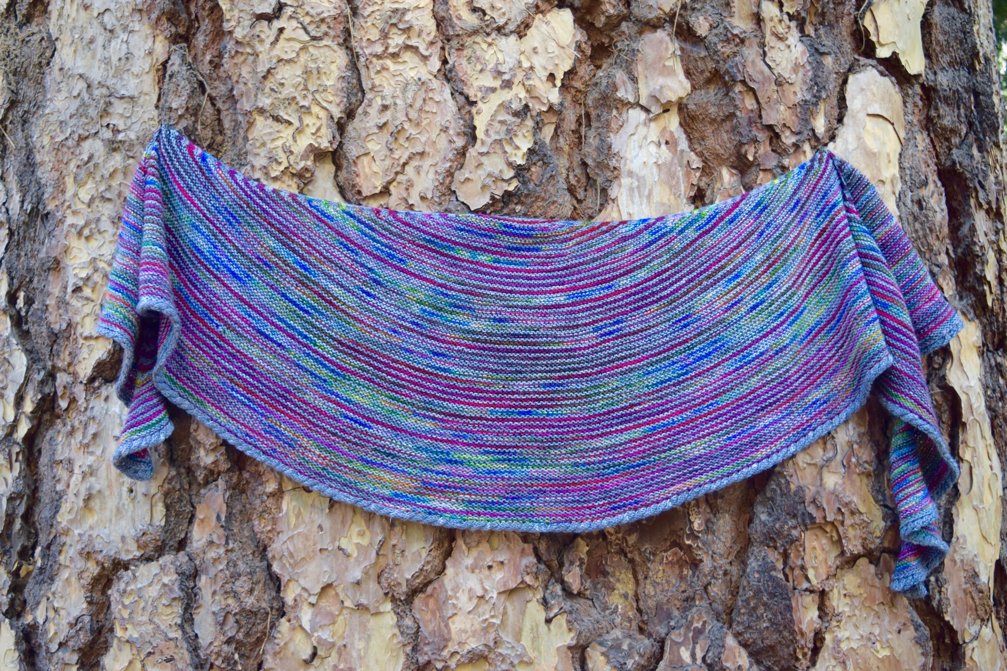 All Knit Up Designs : Henness Shawl