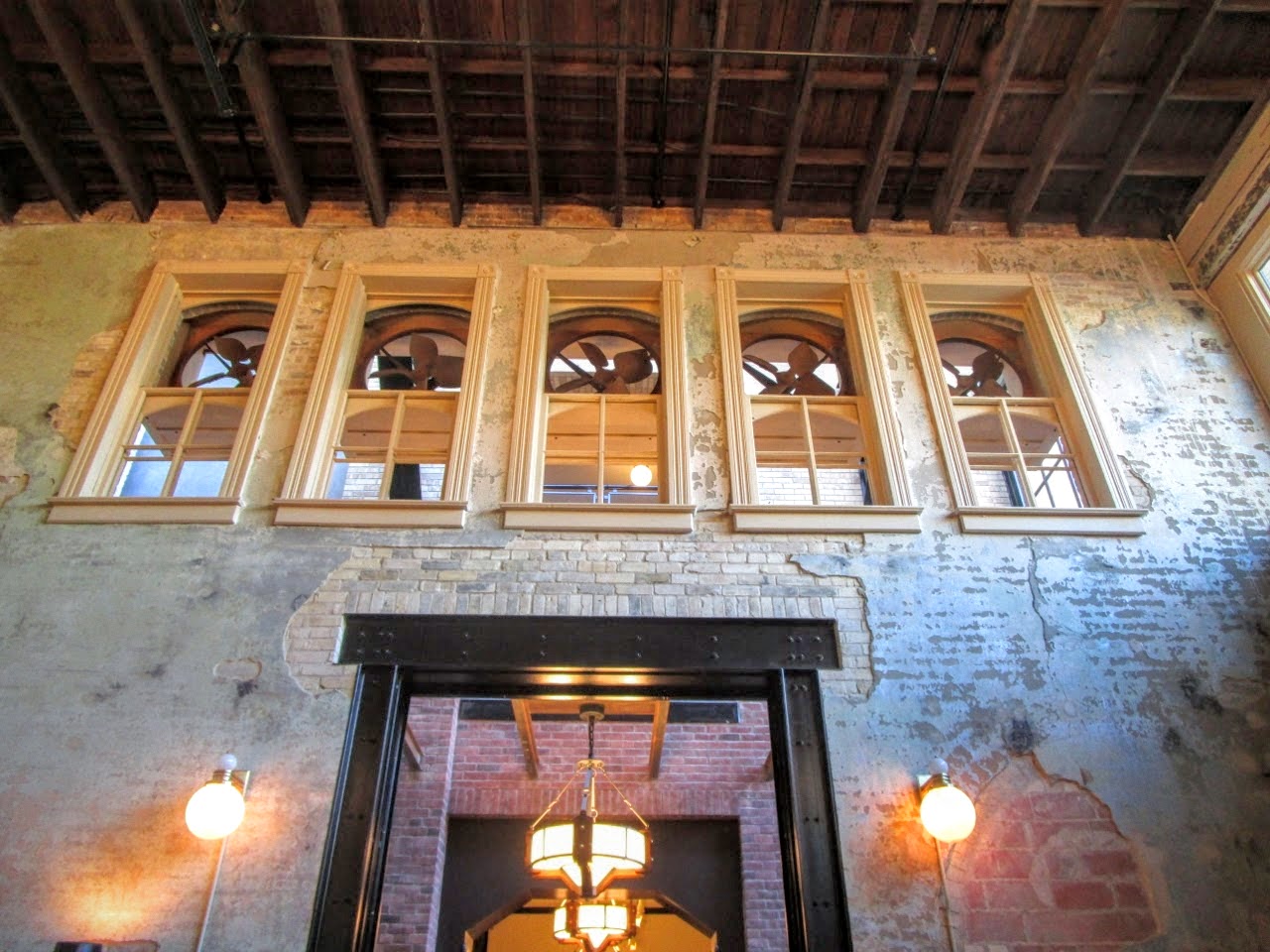 Rock-Oak-Deer: Supper for Lunch at Hotel Emma