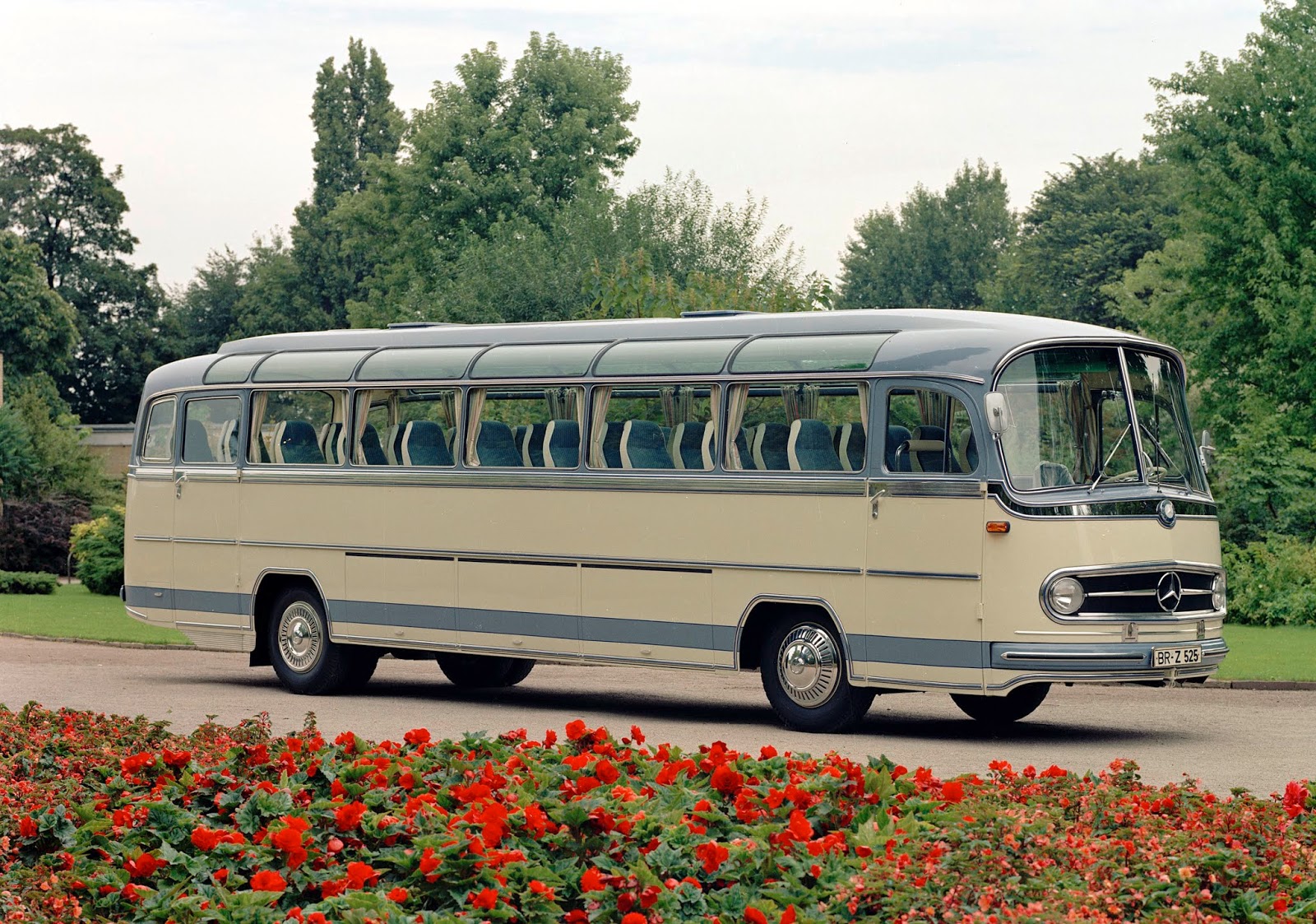 Mercedes Benz O 321 H/HL un exitoso bus producido desde 1954 a 1964