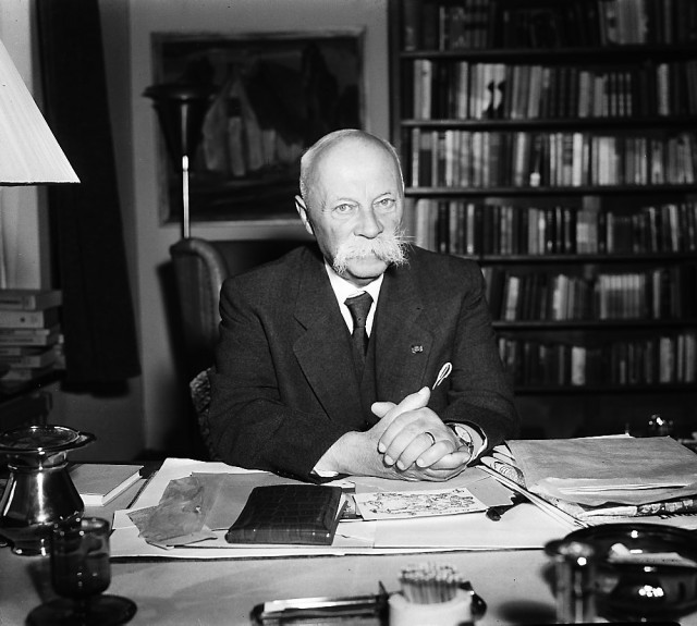 Geheugenvanbaarn.nl: 65 Jaar Molukkers in Nederland en een bijzonder defilé