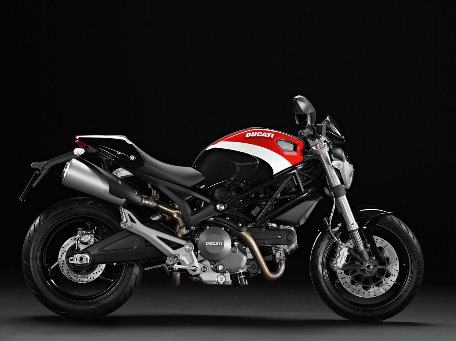 Black Rider: Ducati Monster 696 and 796