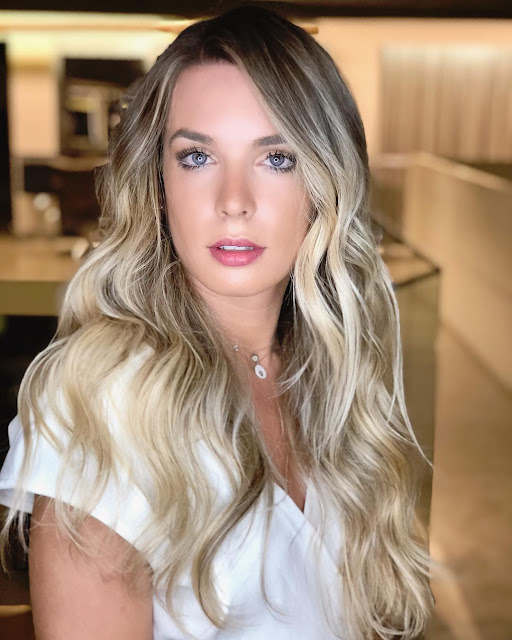 Carolina Mee – Most Beautiful Transgender Woman Blonde Hair - TG Beauty