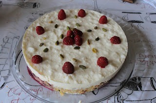 Bibidi Bobidi : Bavarois chocolat blanc, fruits rouges et pistaches