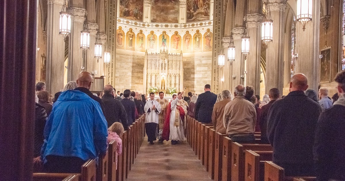 New Liturgical Movement: Photos of FSSP First Mass in Providence, RI
