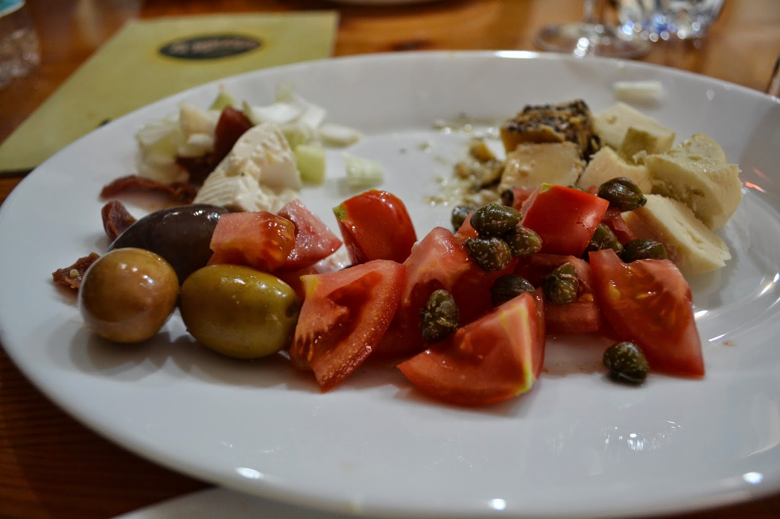 tastes like a tomato