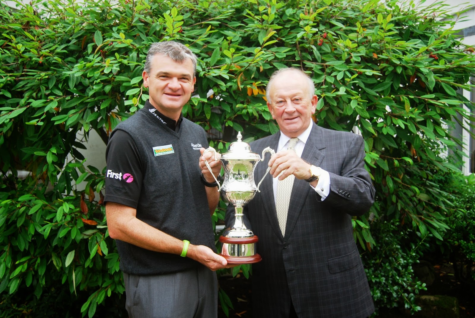 KirkwoodGolf: SPLENDID TROPHY AND £1,200 CHEQUE AWAITS LADY PRO WINNER