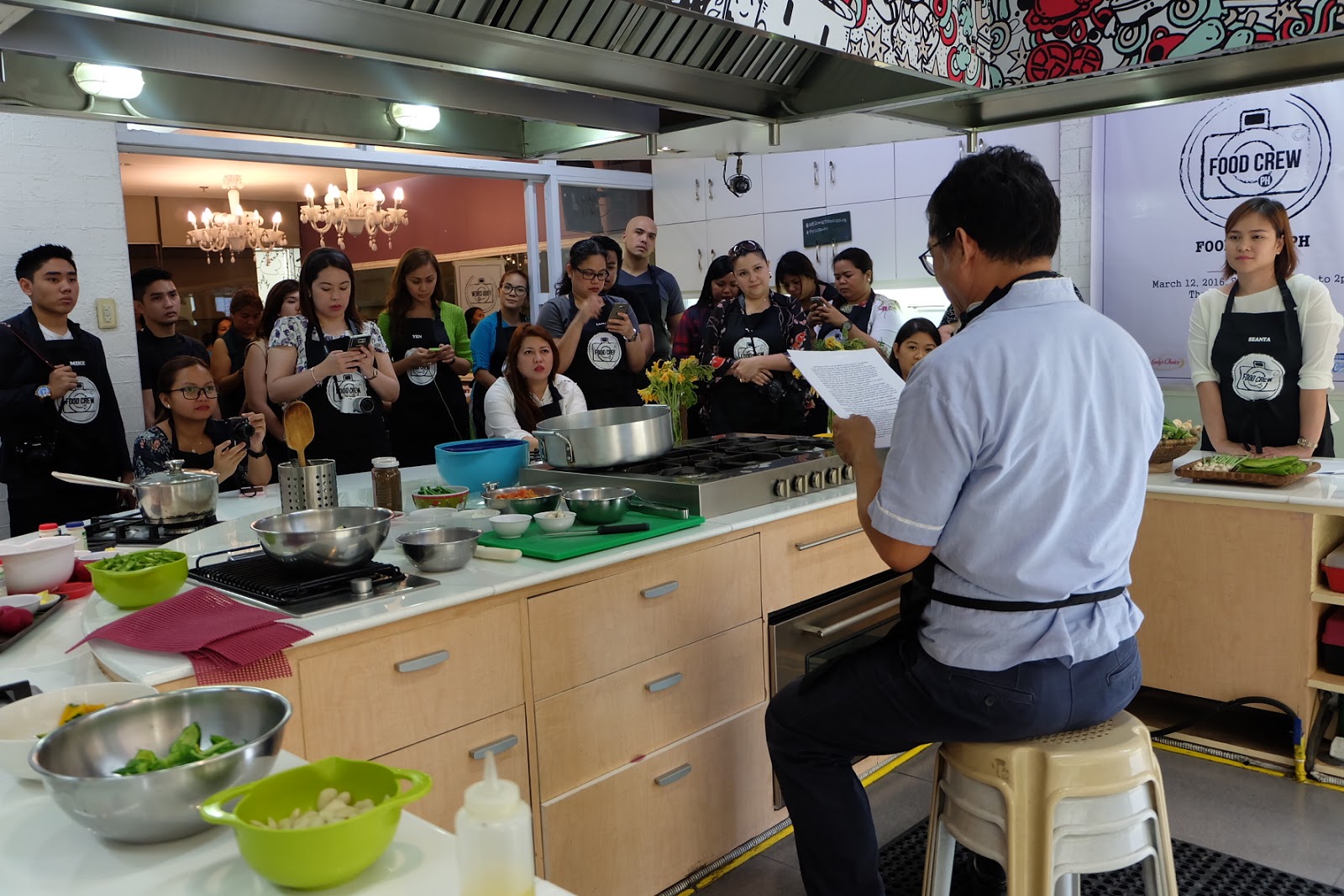 Food Crew PH : Building A Community Of Digital Food Influencers | Mommy ...